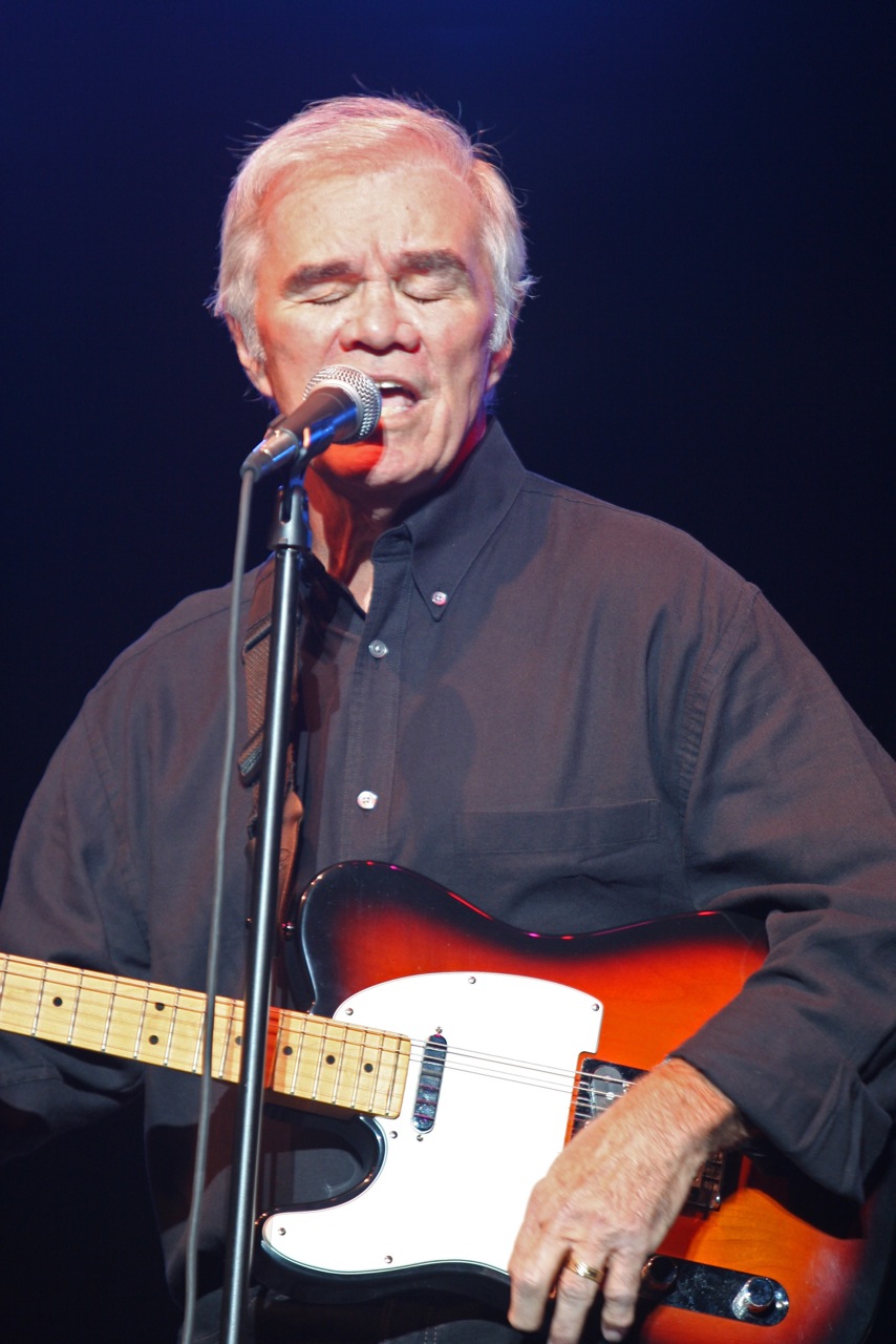 Dickey Lee Continues Career with Trio and TV Success – Nashville Music ...